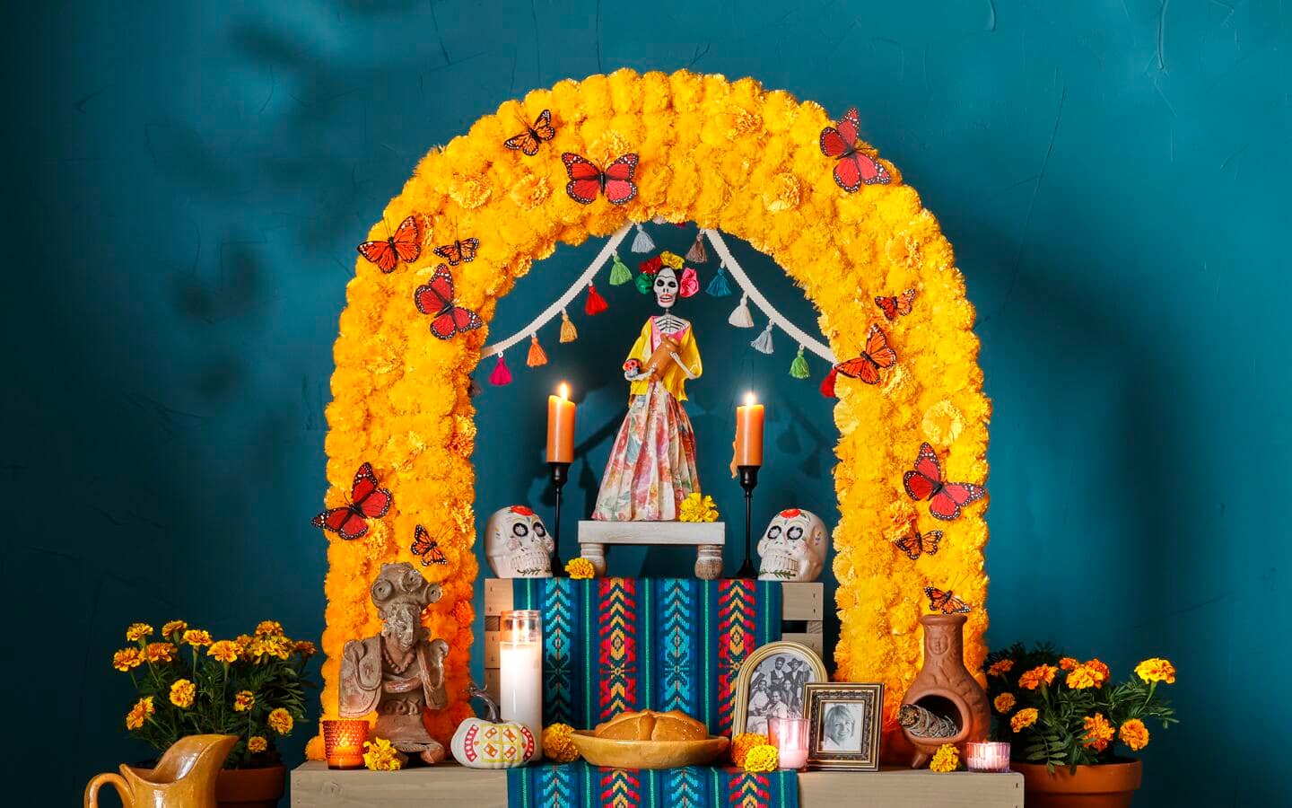 Decora tu Hogar Para el Día de los Muertos - The Home Depot